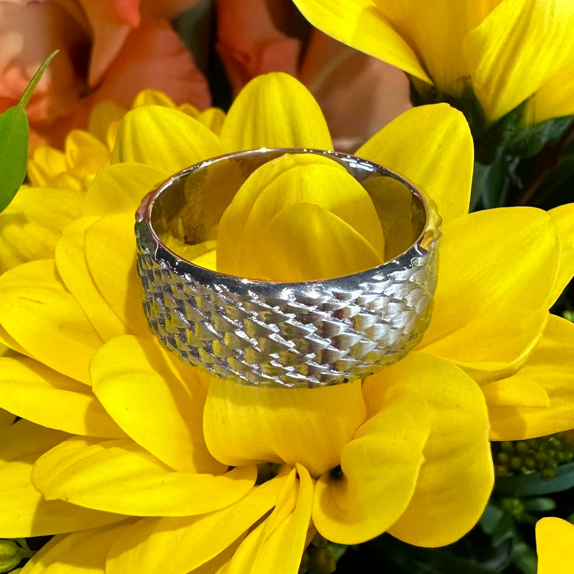 Lance Pierce Dragonscale 14K White Gold Band Ring – Pierce Custom Jewelers